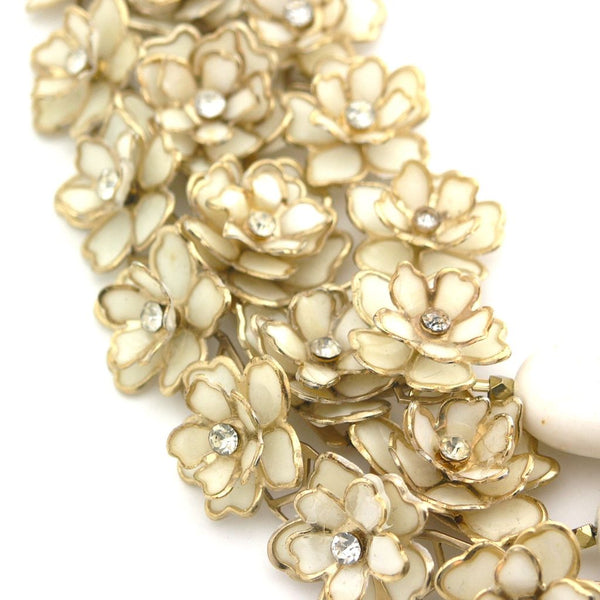 Daisy Chain Delight – Elva Fields